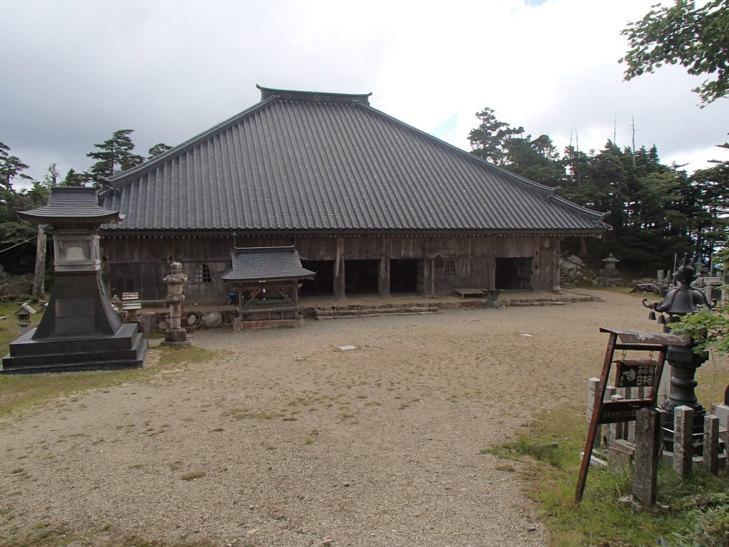 World Heritage trail site Mt.Omine | Cavemantrail
